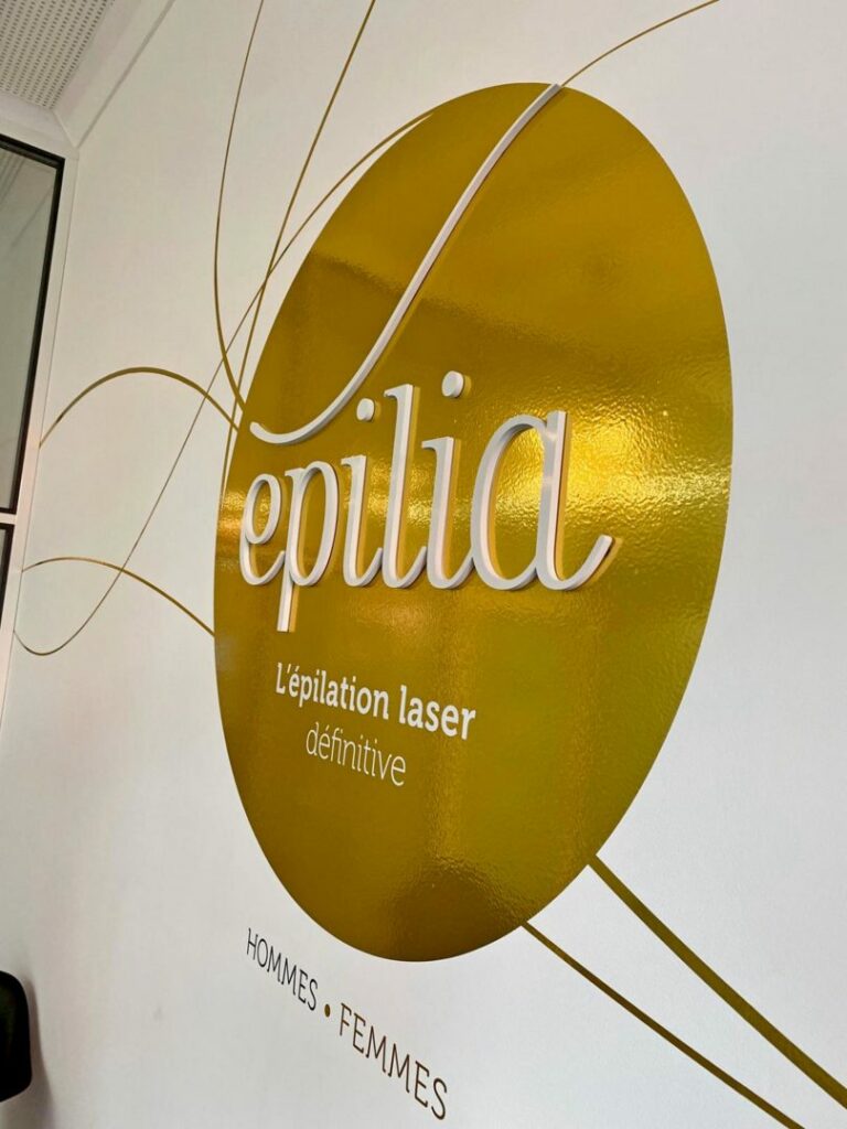 neodia_decor_mural_film_adhesif_lettres_individuelles_plexiglass - Neodia